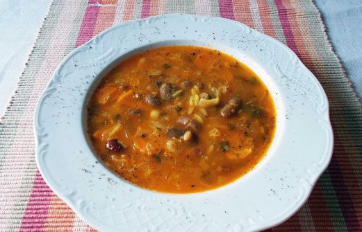Συνταγή: ΣΟΥΠΑ MINESTRONE ΜΕ ΦΑΣΟΛΙΑ ΧΑΝΤΡΕΣ ΚΑΙ ΛΑΧΑΝΟ