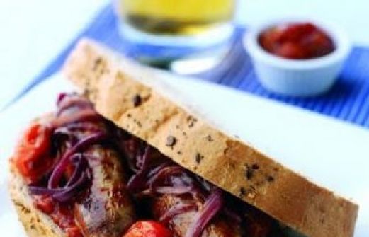 Συνταγή: ΣΑΝΤΟΥΙΤΣ ΜΕ ΛΟΥΚΑΝΙΚΟ ΚΑΙ ΚΑΡΑΜΕΛΩΜΕΝΑ ΚΡΕΜΜΥΔΙΑ