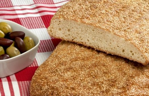 Συνταγή: Λαγάνα με ξηρή μαγιά