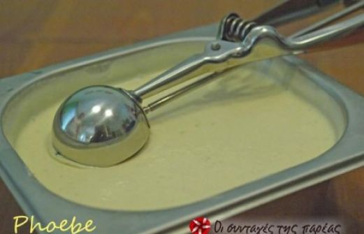 Συνταγή: Εύκολο παγωτό με ζαχαρούχο γάλα