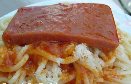 Συνταγή: Μακαρονάδα σαλτσάτη με ζαμπόν