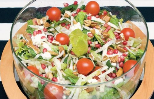 Συνταγή: Πράσινη σαλάτα με ρόδι και τυρί cottage cheese