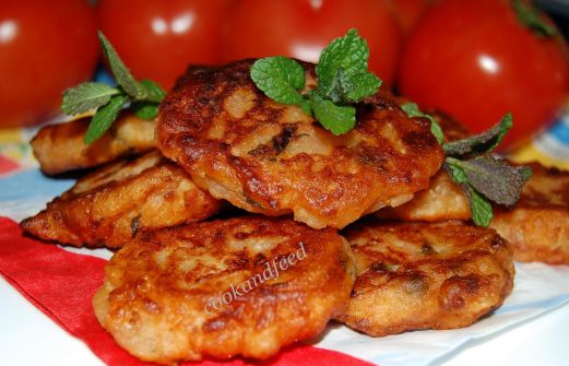 Συνταγή: ντοματοκεφτέδες / tomato patties