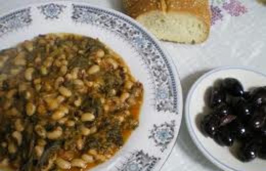 Συνταγή: ΜΑΥΡΟΜΑΤΙΚΑ ΦΑΣΟΛΙΑ ΜΕ ΣΠΑΝΑΚΙ