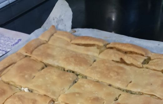 Συνταγή: Σπανακόπιτα με σπιτικό φύλλο