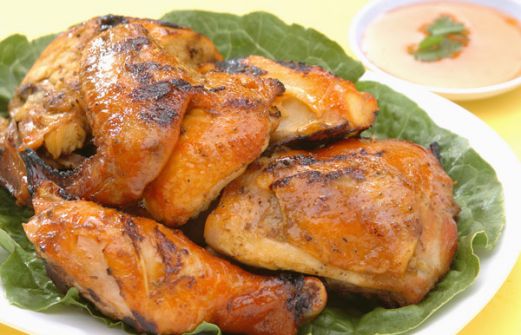 Συνταγή: Κοτόπουλο στη σχάρα με BBQ σάλτσα μουστάρδας