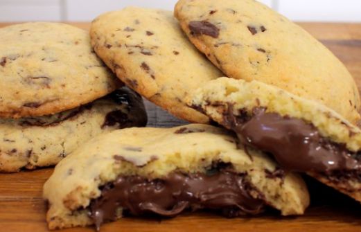Συνταγή: Cookies με σταγόνες σοκολάτας και γέμιση Nutella